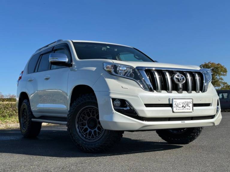 TOYOTA PRADO "CERAMIC ULTRA" | ギャラリー | 滋賀県守山市のコーティングなら株式会社Rat Garage
